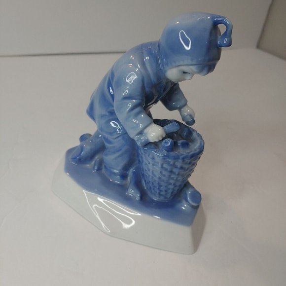 Zsolnay Pecs | Art | Vintage Zsolnay Pecs Hungary Porcelain 6 Boy Child ...